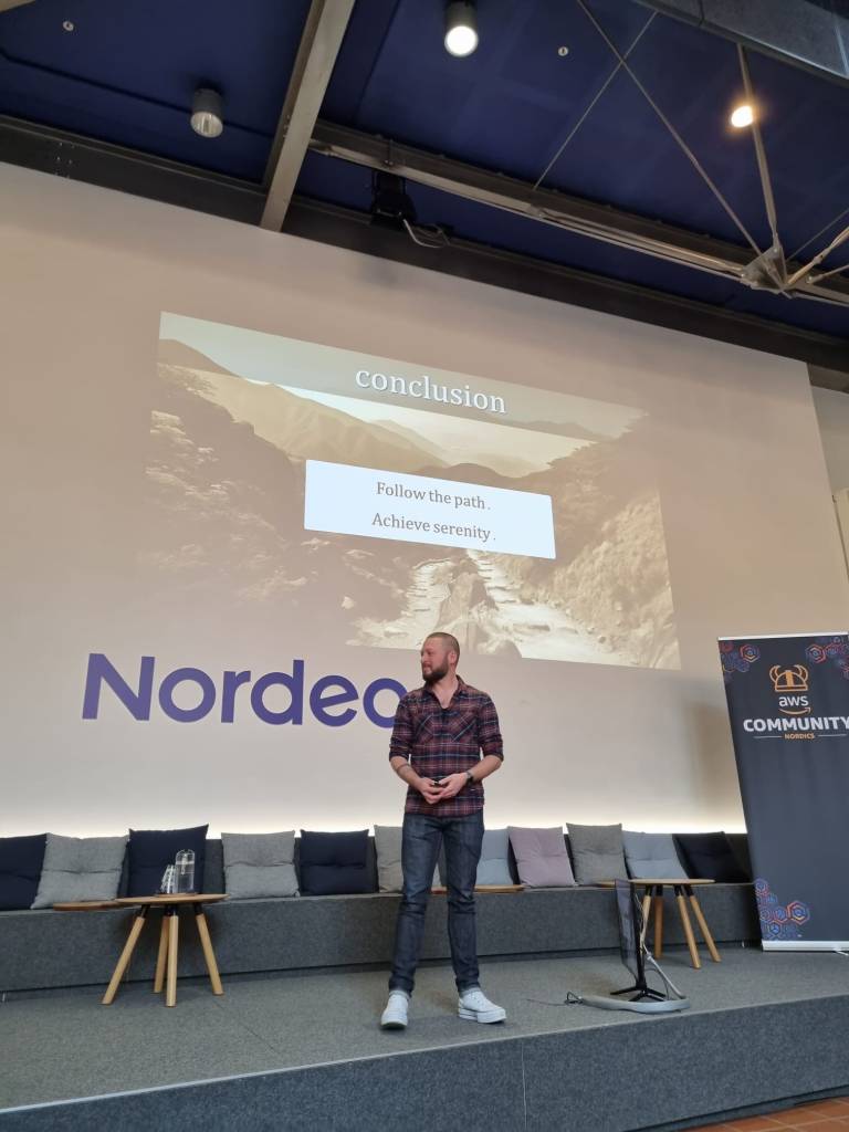 Content and appearances – Luc van Donkersgoed's Notes